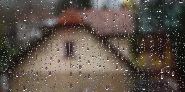 Tips For Moving House In The Rain - TWO MEN AND A TRUCK®️